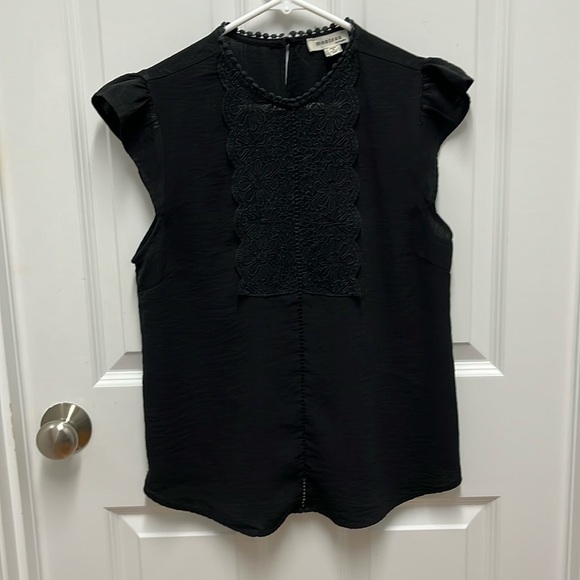 Monteau | Tops | Monteau Black Cap Sleeve Lace Embellished Top | Poshmark